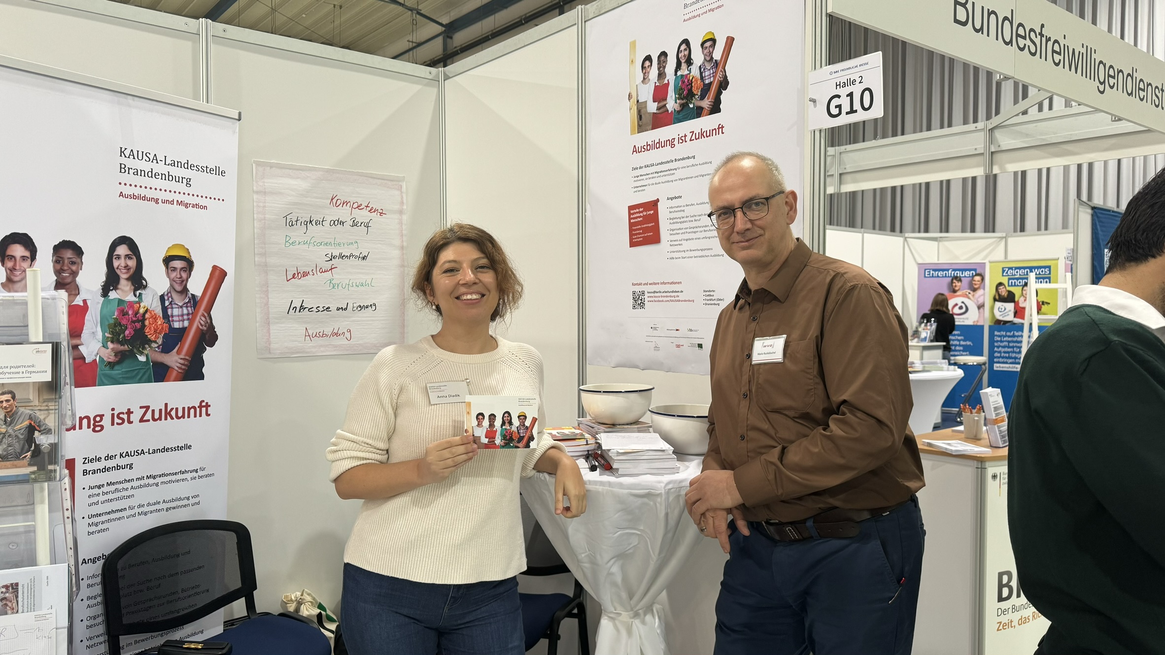 Berufsorientierung auf 2 x 2 m: Das KAUSA-Team auf der IMPULS-Messe in ...